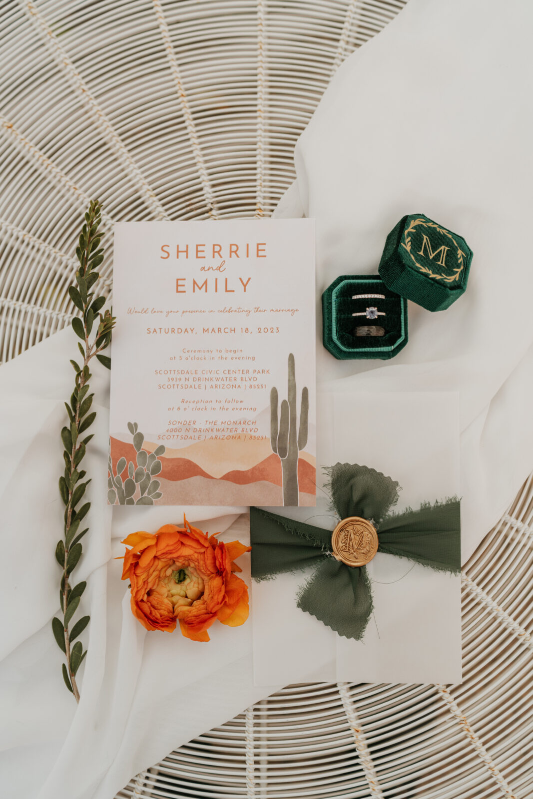 10 Must-Have Items for Stunning Wedding Detail Photos - Adriana Maya ...