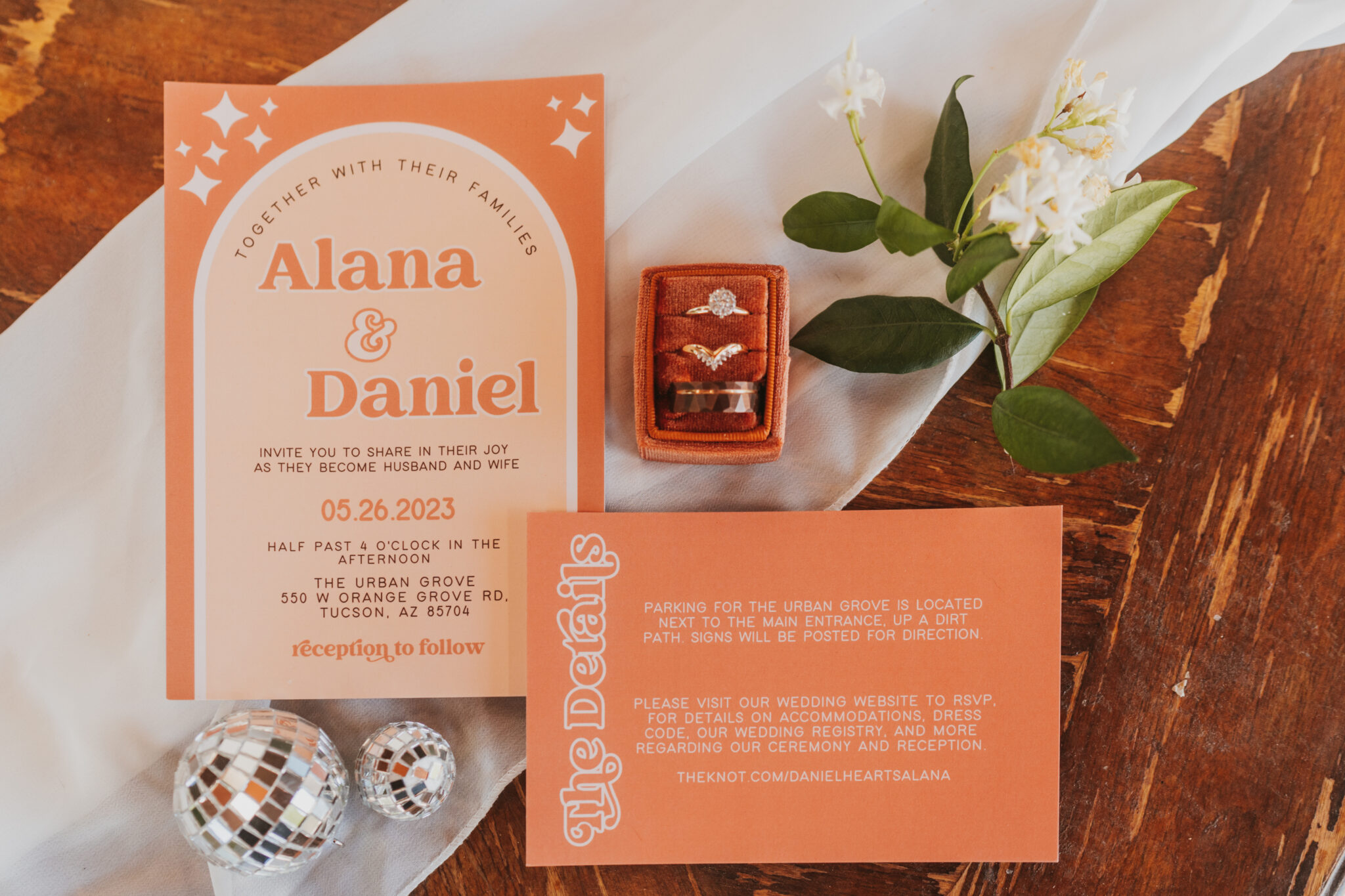 10 Must-Have Items for Stunning Wedding Detail Photos - Adriana Maya ...